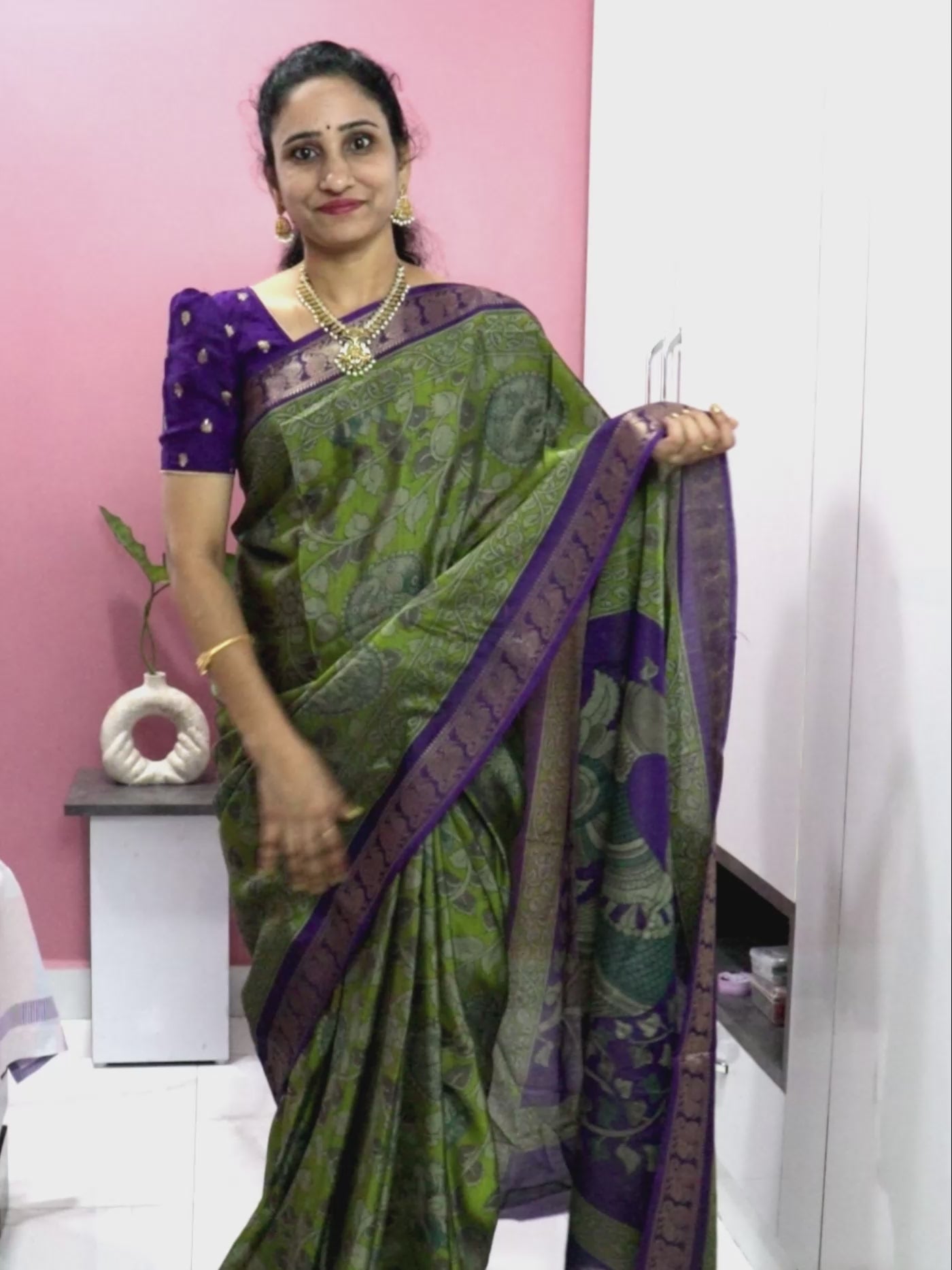 Maheshwari Silk Saree with Narayana Pattu Border – Mehendi Green with ...